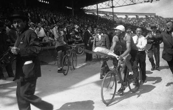The 7 Coolest Bikes in Tour de France History